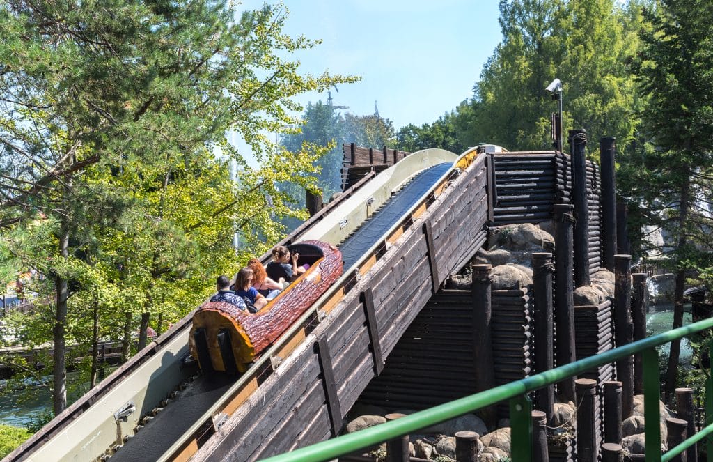 Step Back in Time: 10 Retro Theme Park Rides Baby Boomers Can't Resist!
