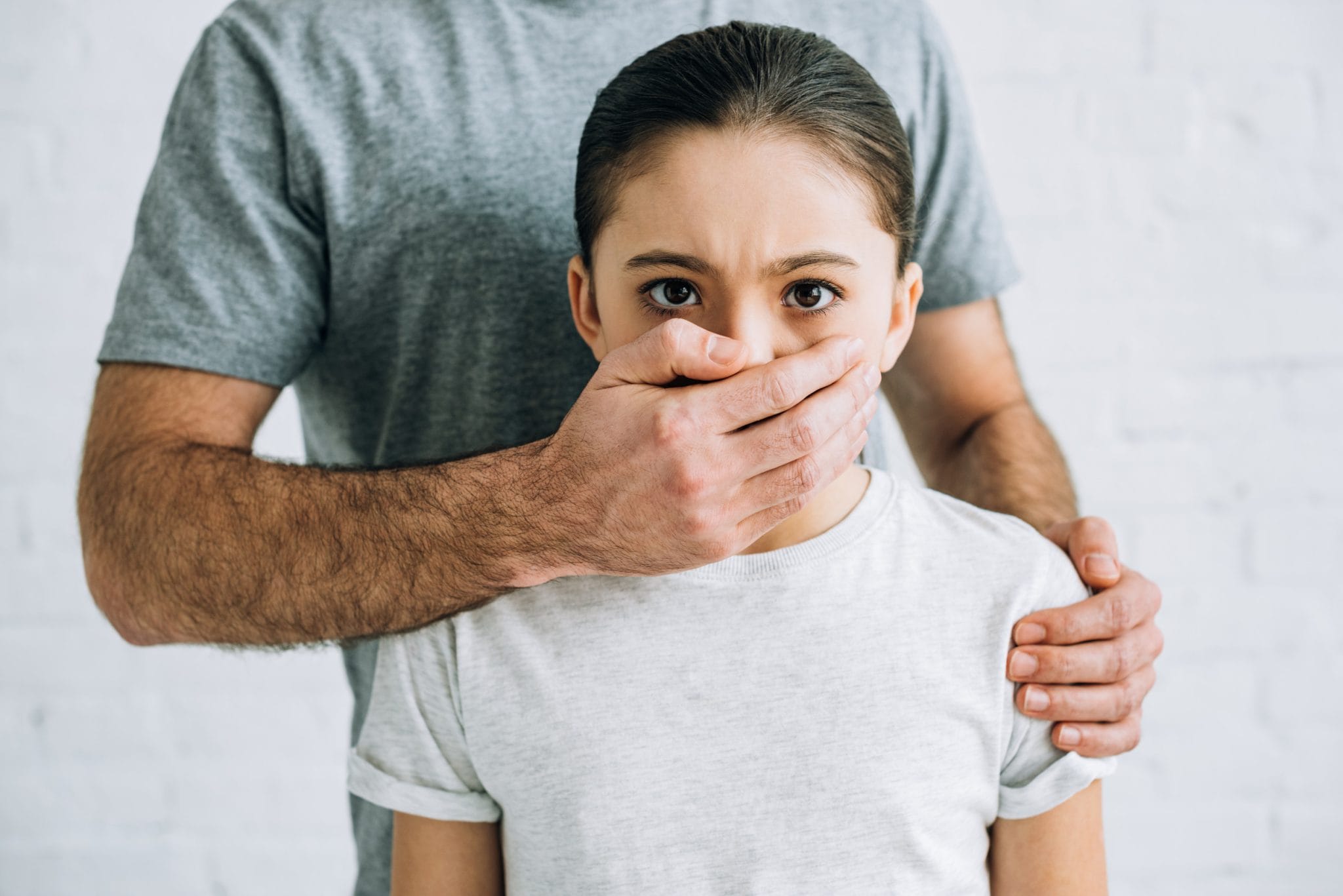 8 Sneaky Ways Predators Trick Kids (and Parents Miss It)